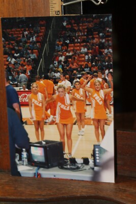 Real 4x6 Photo University of Tennessee Vols Cheerleaders Basketball ...