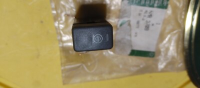 GENUINE LAND ROVER AIR SUSPENSION SWITCH RANGE ROVER 4.0 4.6 AMR3709 ...