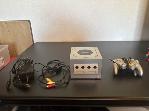 Nintendo GameCube Platinum Silver Console Bundle W/ Controller + Cords ...