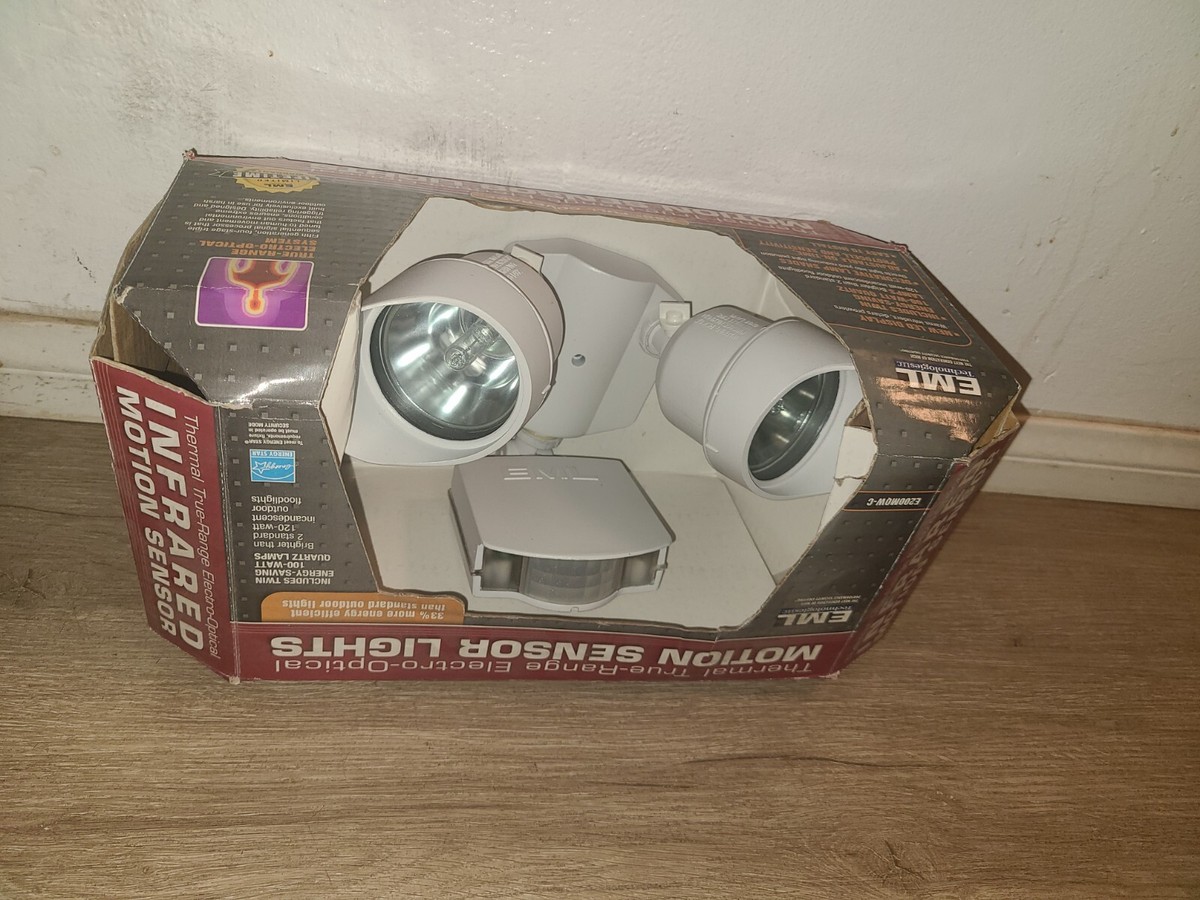 Thermal True Range Electro Optical Motion Sensor Lights