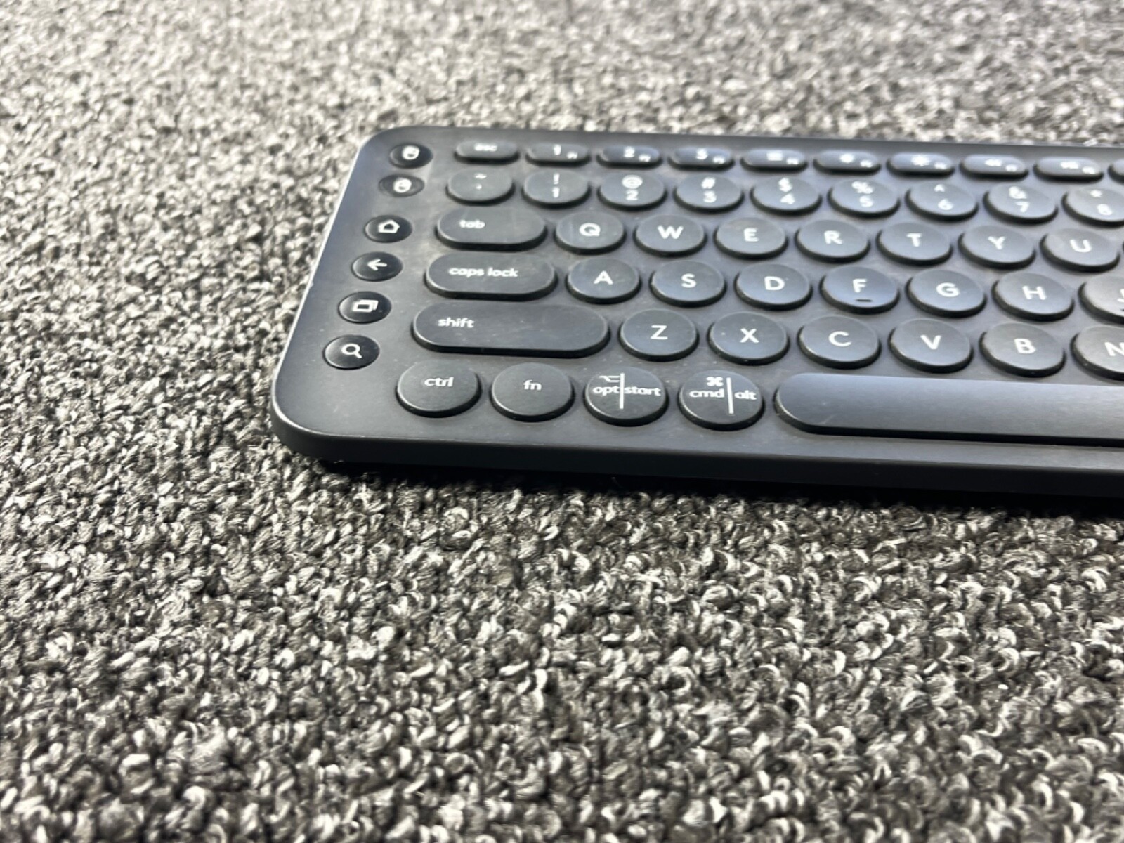 Logitech K600 Wireless TV Keyboard Touchpad Apple Mac Transmitter ...