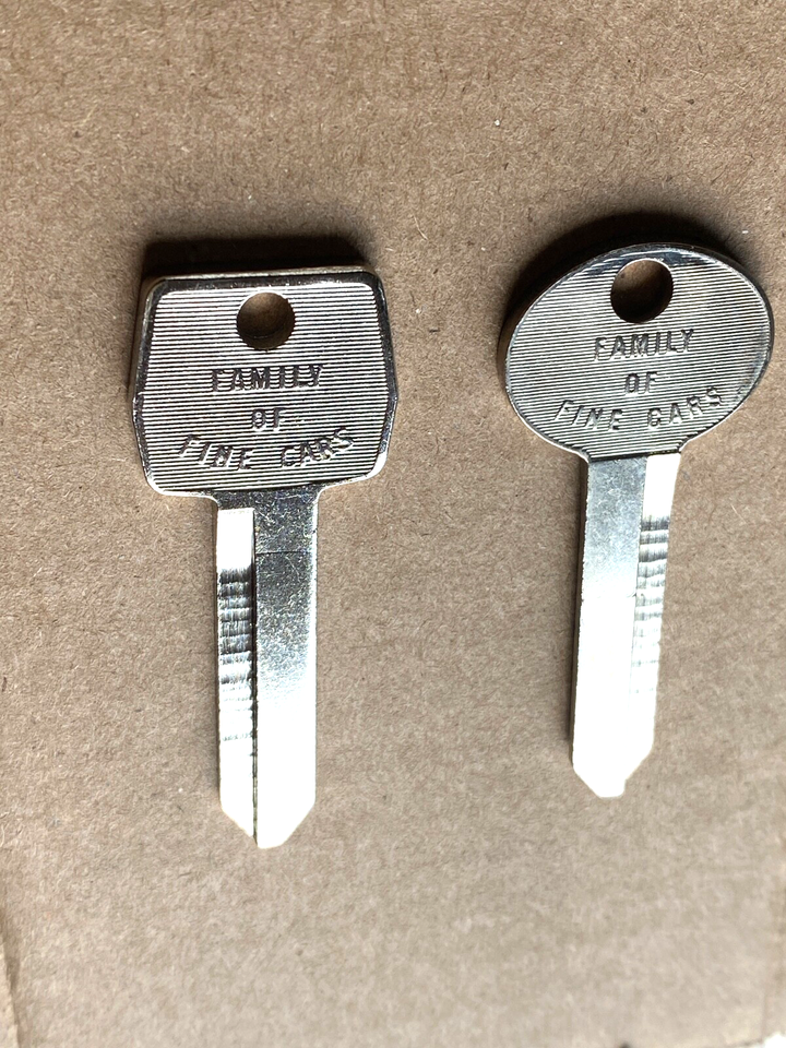 2 VINTAGE FORD KEYS! FITS: FORD MUSTANG TORINO FAIRLANE TRUCK LTD ...
