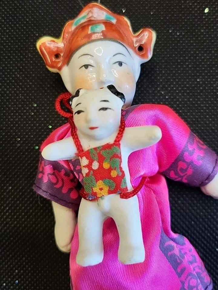 Chinese Mama & Baby Porcelain Bisque Dudou Cloth Apron Ornament | eBay