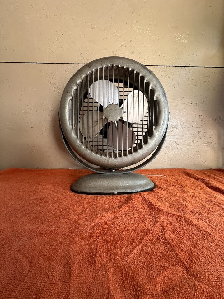 Vintage Lasko Model 52 Electric Metal Fan West Chester PA Liberty 4 ...