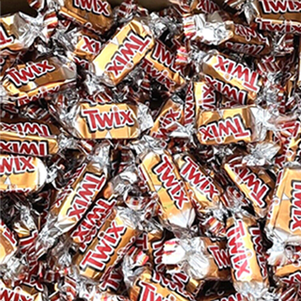 Celebrations Chocolate Choose Favourit BOUNTY, MARS, MALTESERS, TWIX ...