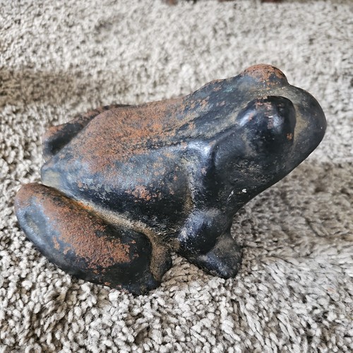 ANTIQUE 19th. CENTURY PRIMITIVE GARDEN CAST IRON FROG DOORSTOP STATUE TOAD ART | eBay