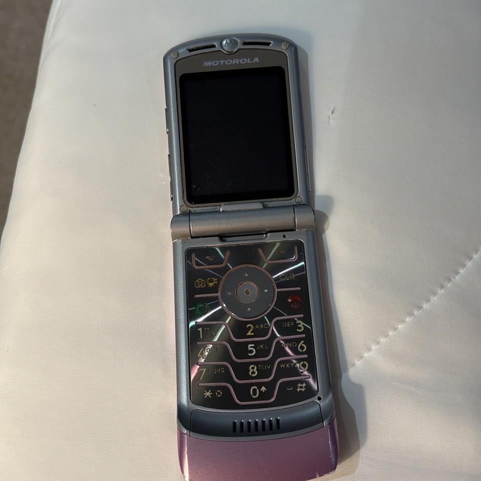 Motorola RAZR V3m - Pink and Silver ( Verizon ) Very Rare Cellular Flip ...