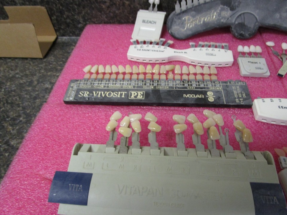 Lot of Assorted Dental Shade Guides - Lumin Vacuum Densply VitaPan Vita ...