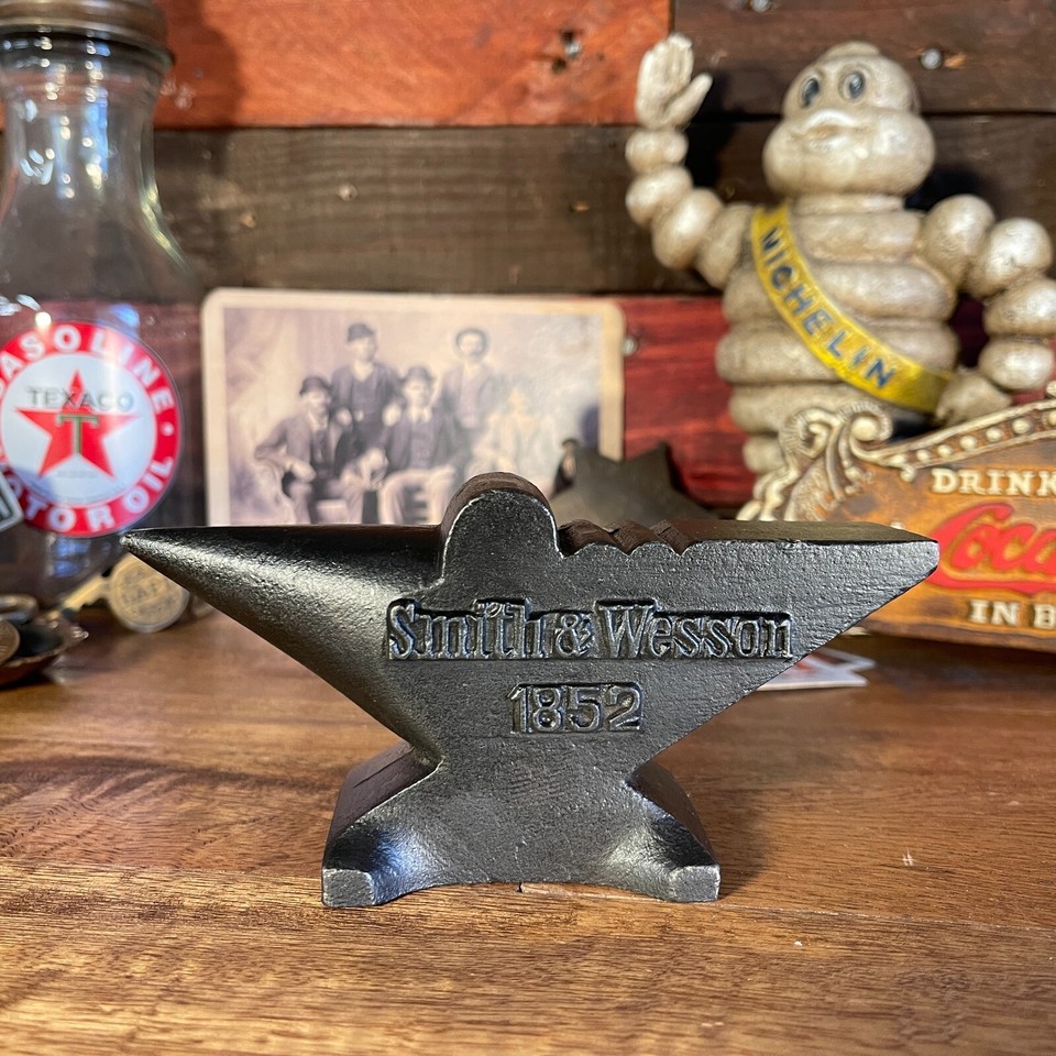 Smith & Wesson 1852 Collectible Anvil Cast Iron W/ Antique Finish | eBay