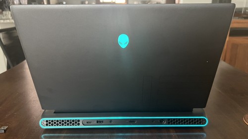 Alienware M15 R7 15.6" 1TB SSD i7-12700H, 32GB DDR5, RTX 3070 Ti QHD ...