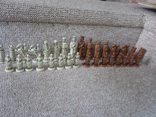 Roxy KD Chess Set Vintage 1960 - 1970s Medieval Style / RARE ...