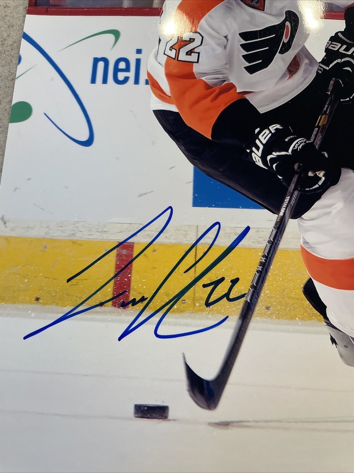 LUKE SCHENN Autographed Signed 8 x 10 Hockey Photo Philadelphia Flyers ...