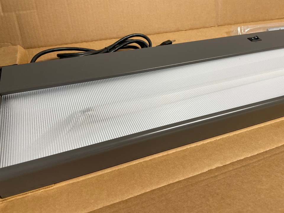 Herman Miller 48" Flourescent Task Light Fixture G6120.48NSMT Brown | eBay