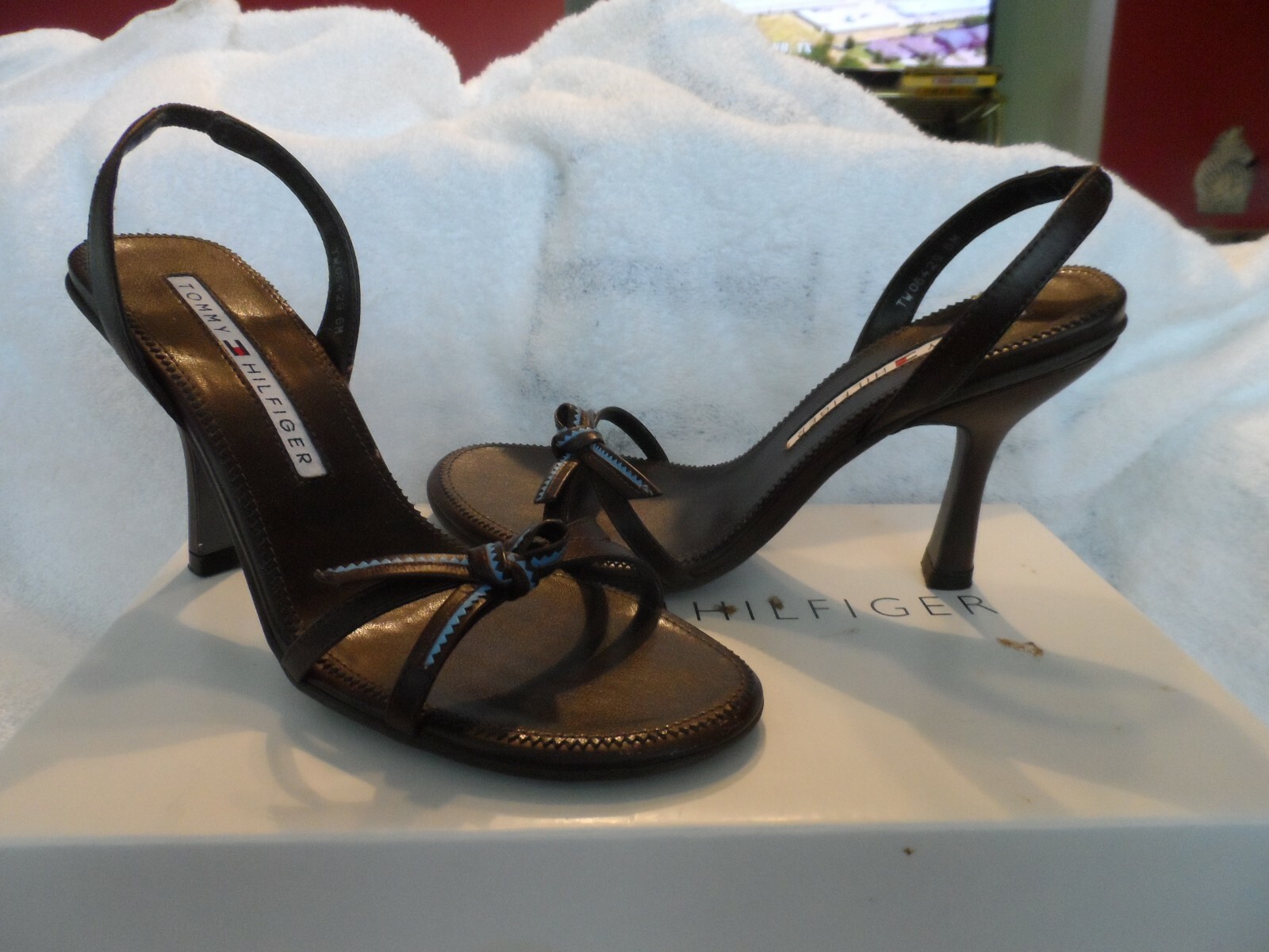 Tommy Hilfiger Beloved Mahogany/LTBLue strappy heal sandals size 6M | eBay