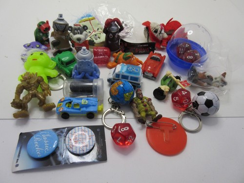 28 Old Vintage Mixed Lot Gumball Vending Machine Charms Toys | eBay