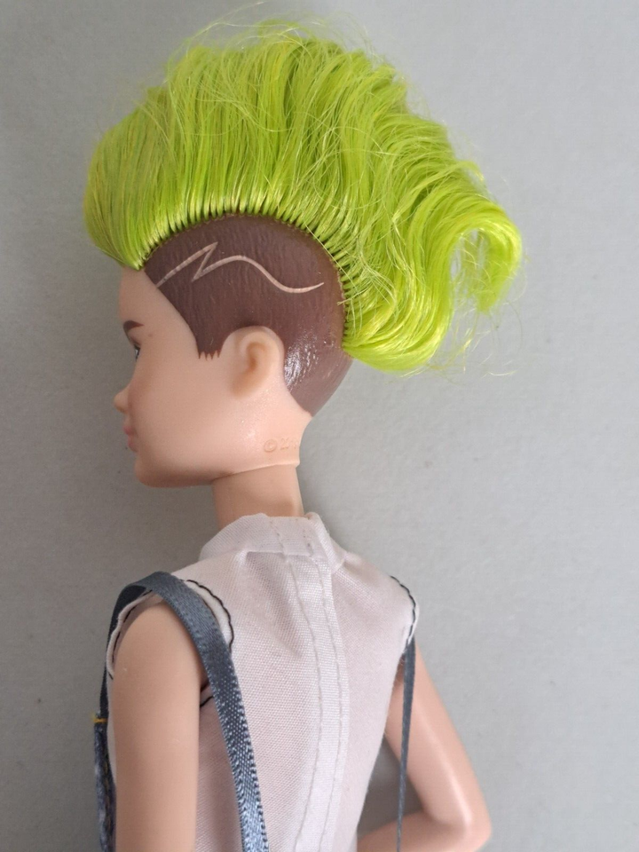 Mattel Barbie Fashionista 2016 Petite With Green Hair Mohawk Shaved ...