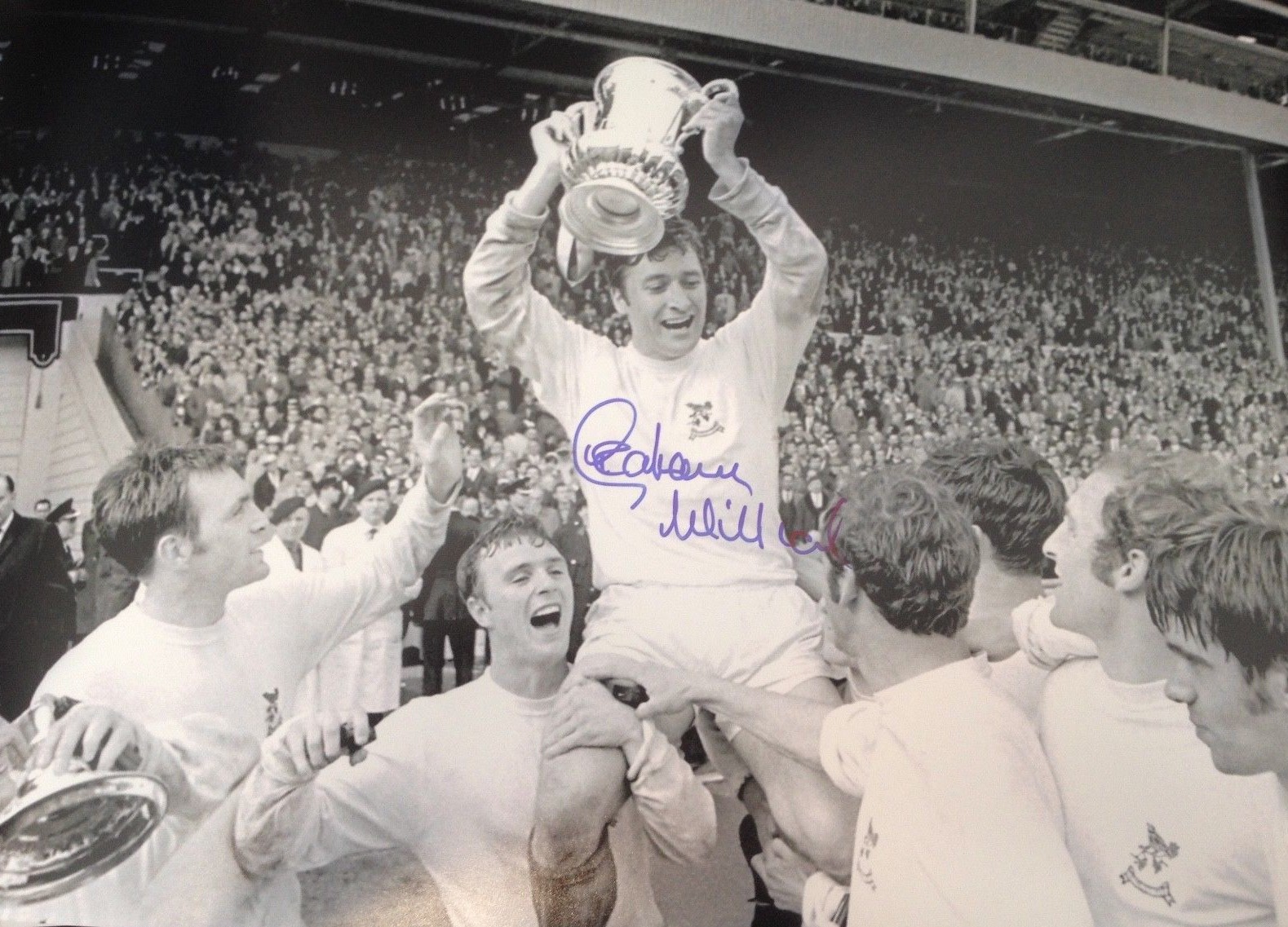 GRAHAM WILLIAMS - FORMER WEST BROM FOOTBALLER - EXCELLENT SIGNED ...