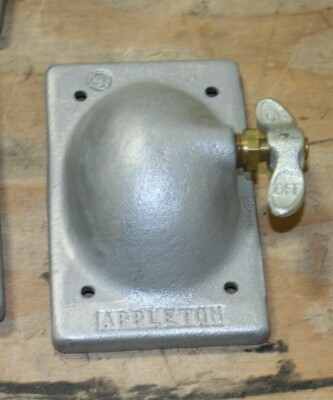 Connectors, Plugs & Sockets - Appleton