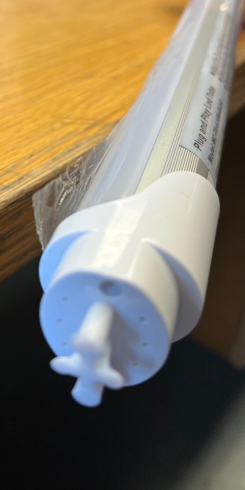 PLUG AND PLAY LED TUBE MC-T8-4-18W-BCUD 48 IN T8 LAMO 18W QTY 1 | eBay