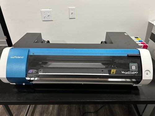 Roland VersaSTUDIO BN-20 Desktop Inkjet Printer/Cutters ~ Power On ...