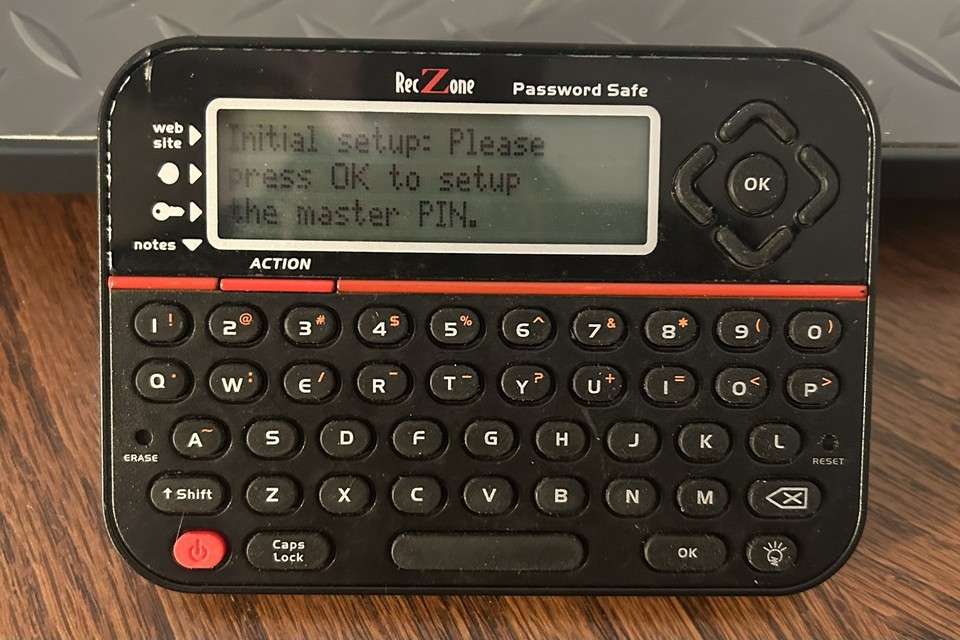 RecZone Password Safe Keeper Vault Model #595 Password Organizer ...