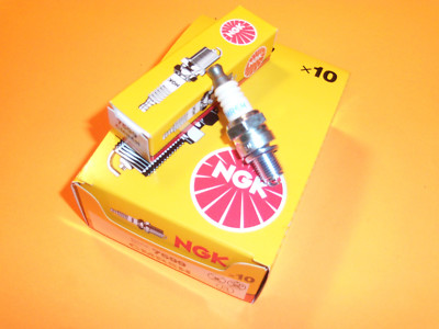 NEW SPARK PLUGS FITS STIHL FS90 FS100 FS110 HL100 KM TRIMMERS 7599 NGK ...