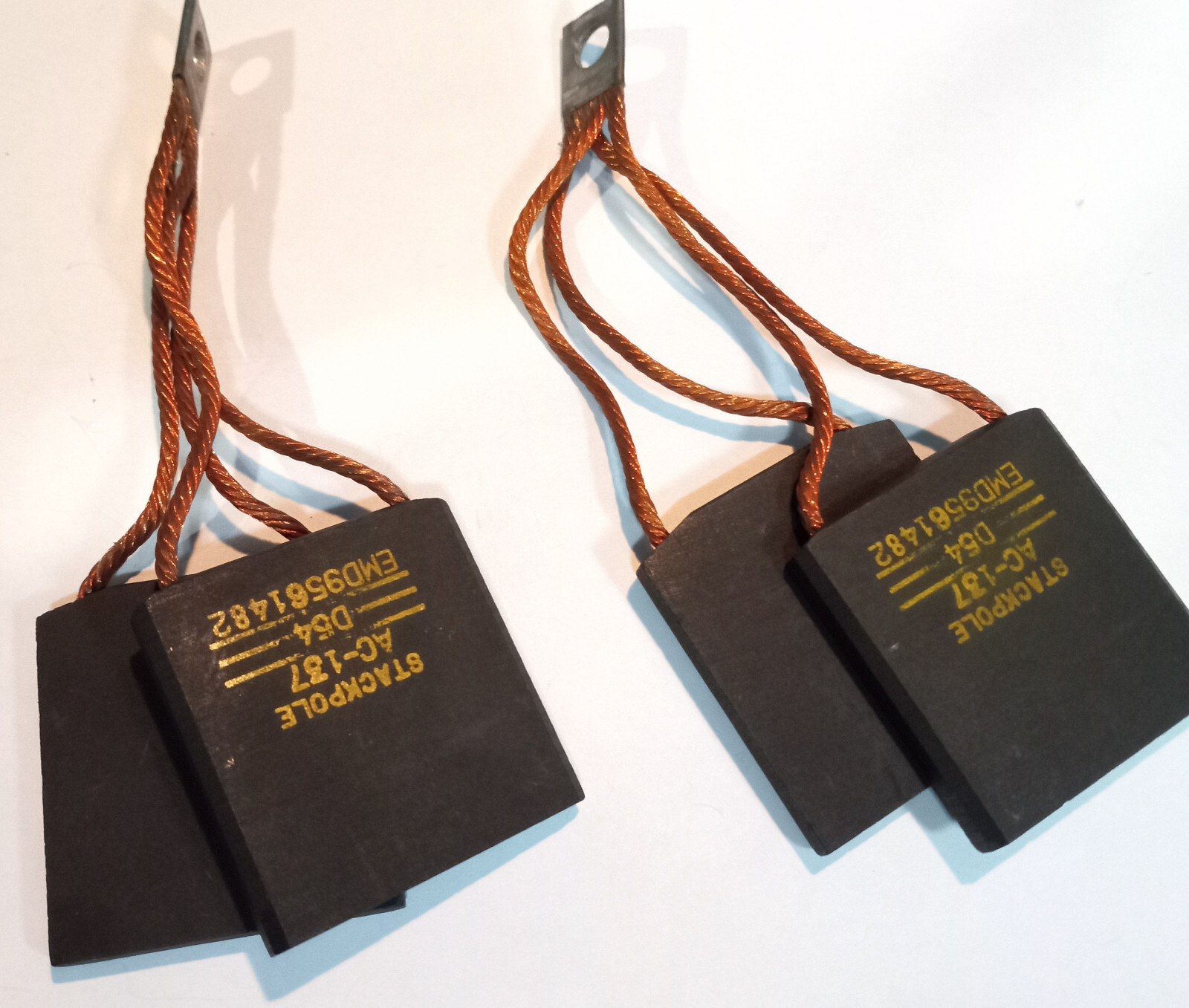 2 Carbon Brushes, Stackpole AC137 (EMD Locomotive Traction Motors ...