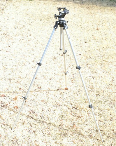 Bogen 3001 Professional Tripod with 3025 Tripod Head - Tested | eBay