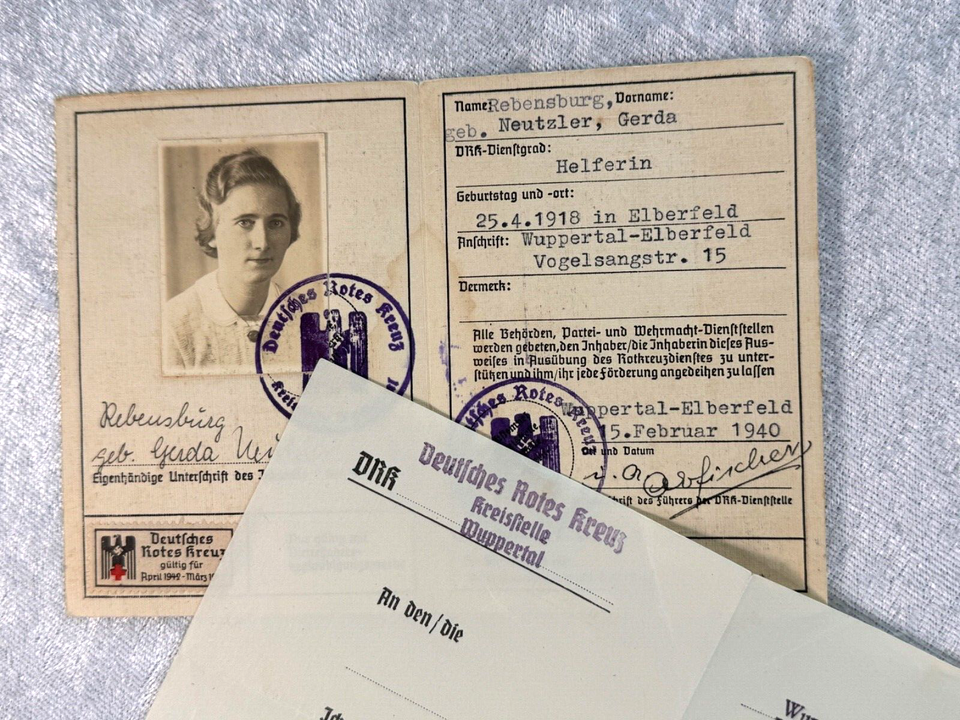 ORIGINAL WW2 - WWII GERMAN RED CROSS GROUP FOR GERDA NEUTZLER OF ...