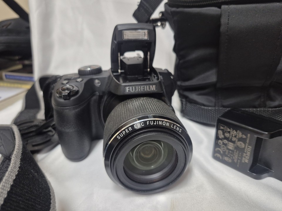Fujifilm FinePix SL SL1000 16.0MP Digital Camera TESTED WORKING | eBay