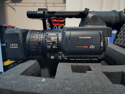 Panasonic P2/DVCPRO HD Camcorder - Pro Filmmakers bundle | 13x Optical ...
