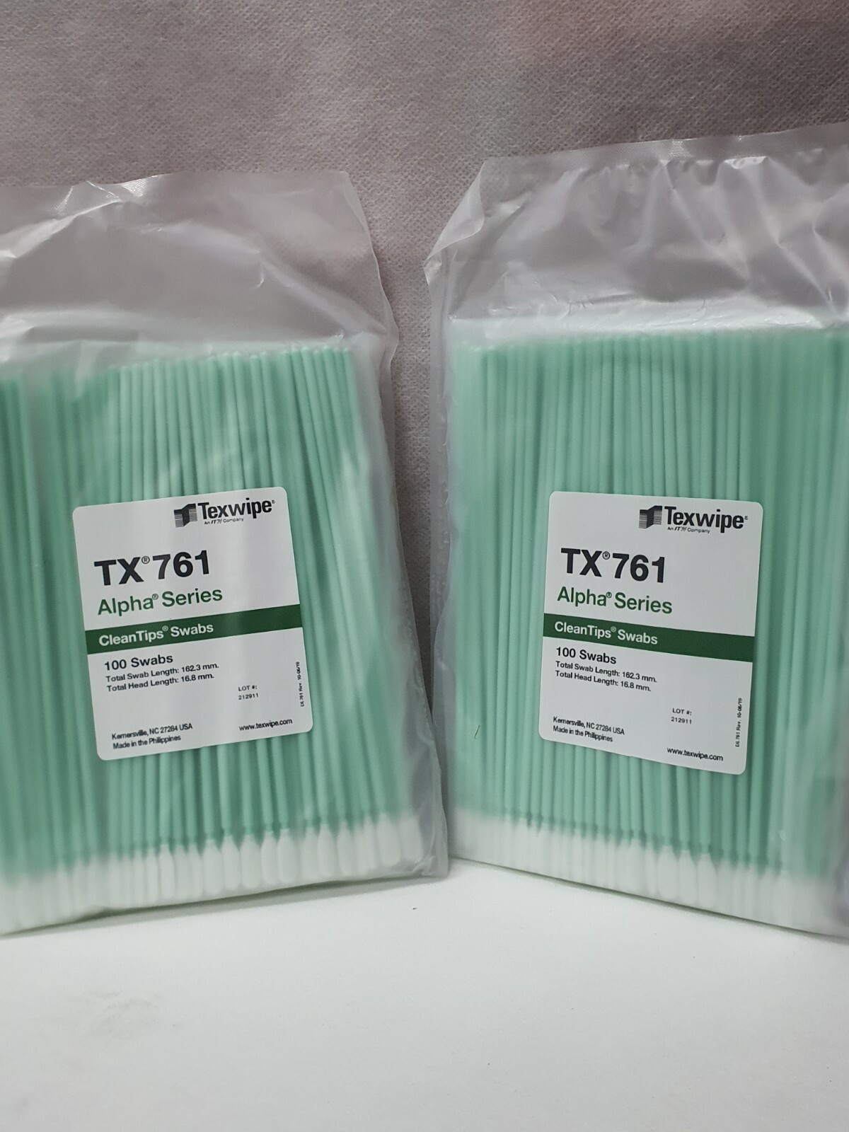 Texwipe TX761 Alpha Swab with Long Handle, Packaging Type: PACKAGE 100 ...