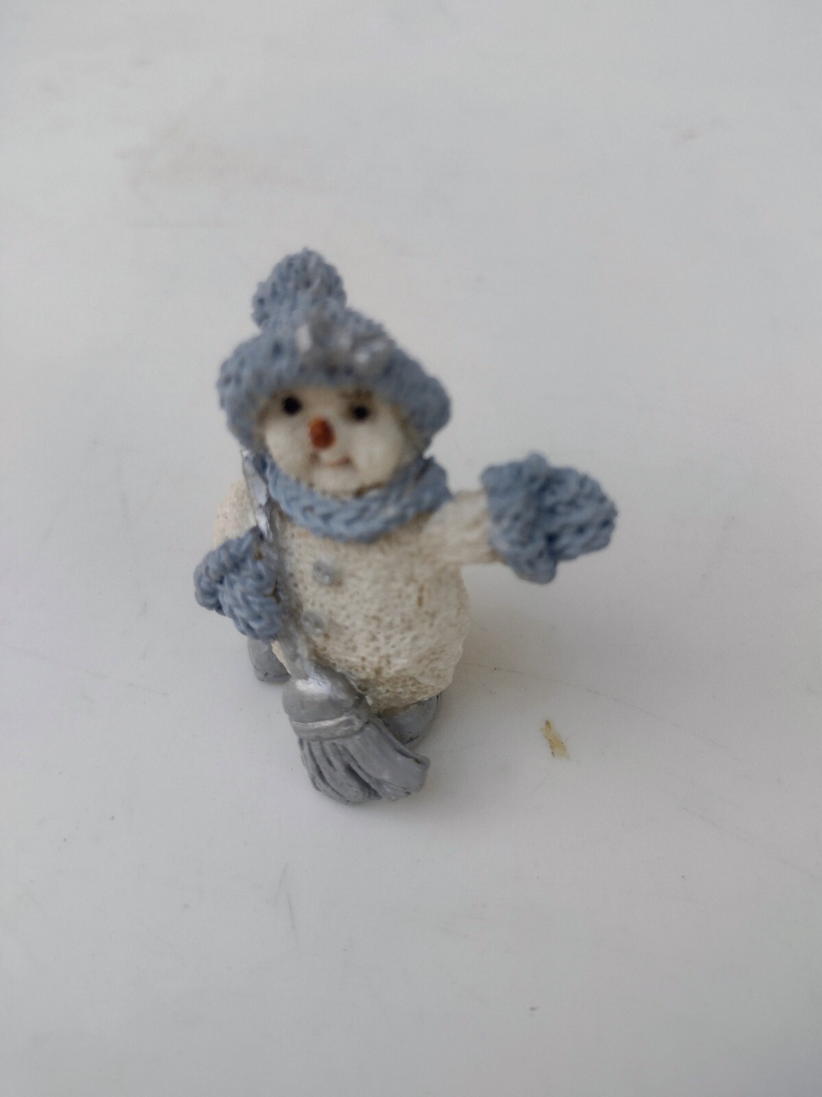 Snow Buddies Collectibles Assorted Figurines The Encore Group Inc. No ...