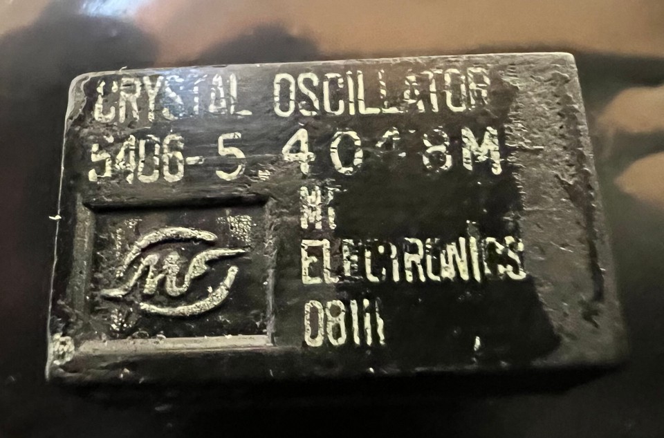 LOT OF VINTAGE ELECTRONIC COMPONENTS FROM 1979 IC'S, CRYSTAL OSCILLATOR ...