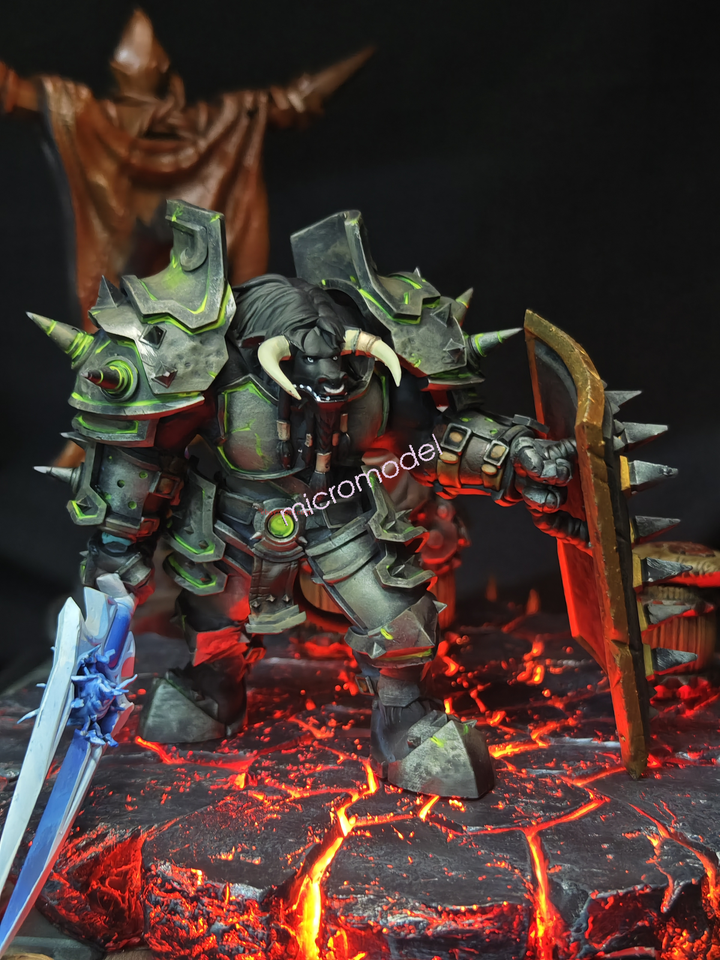 World of Warcraft Tauren Statue Figure Resin Painted Collectible GK ...