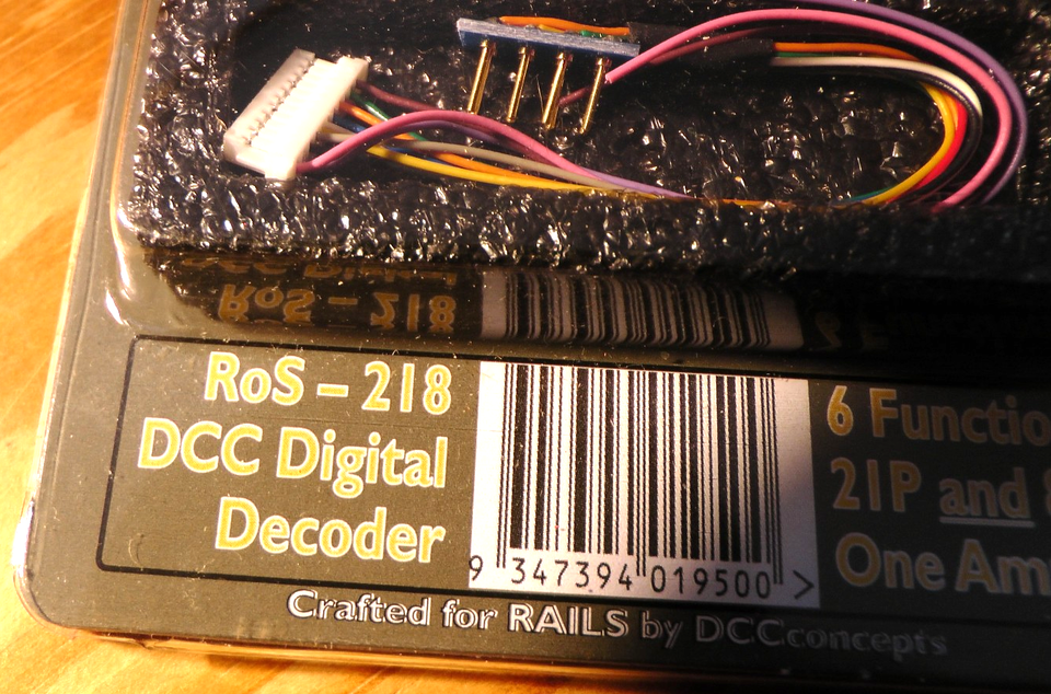 Rails Connect DCC Decoder RoS-2018 New, Never Used. 21 pin or 8pin ...