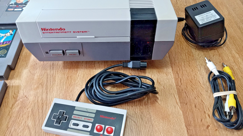 Nintendo NES Console System Bundle (Tested Working) with With Six Games ...