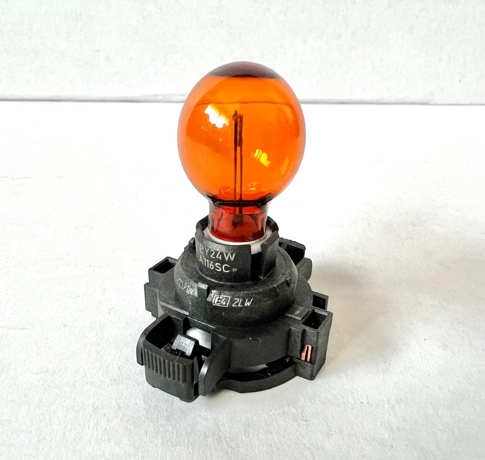 OEM Volvo C 30 70 T5 T5R Turn Signal Light Bulb Lamp Corner Indicator w ...
