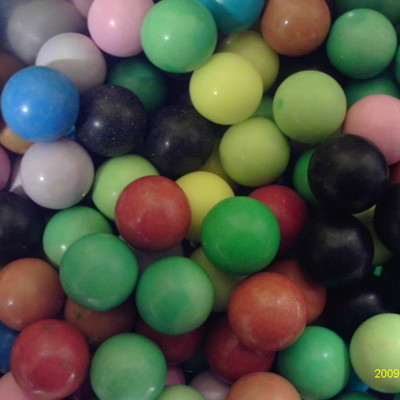 Kingsway Small Gobstoppers Fruit Flavour Hard Candy Multi Coloured ...