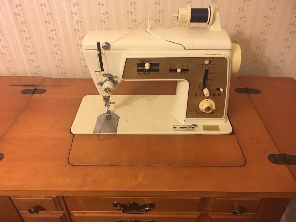 Vintage Singer Touch and Sew Model 640 Sewing Machine And Cabinet | eBay