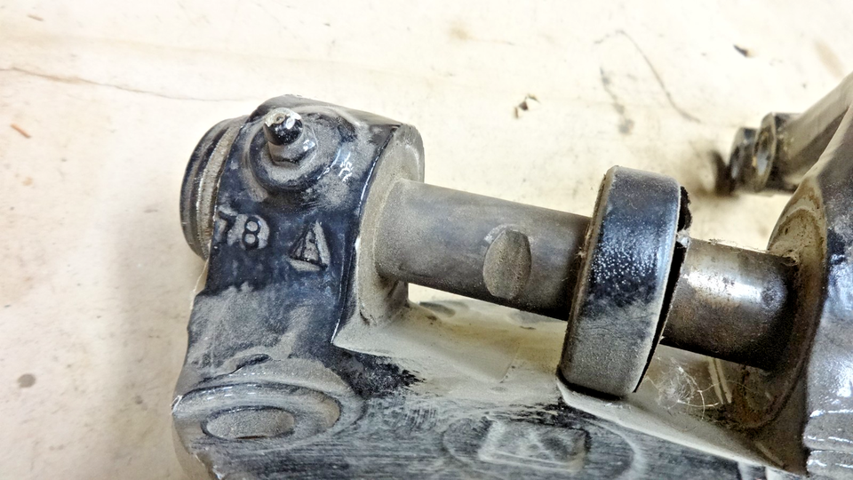 1937 - 1941 Ford FRONT SPINDLES Original pair Round Back | eBay