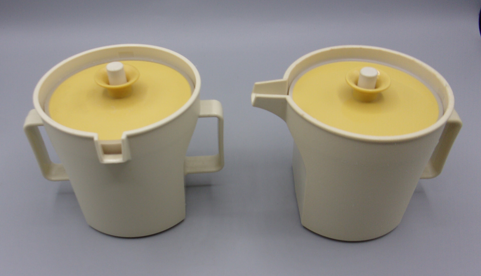 Vintage Tupperware Creamer and Sugar Set With Push N Seal Tops Cream ...