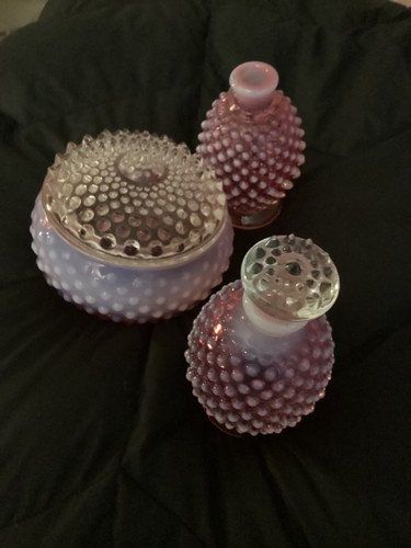 VINTAGE FENTON ART GLASS CRANBERRY OPALESCENT HOBNAIL POWDER VANITY ...