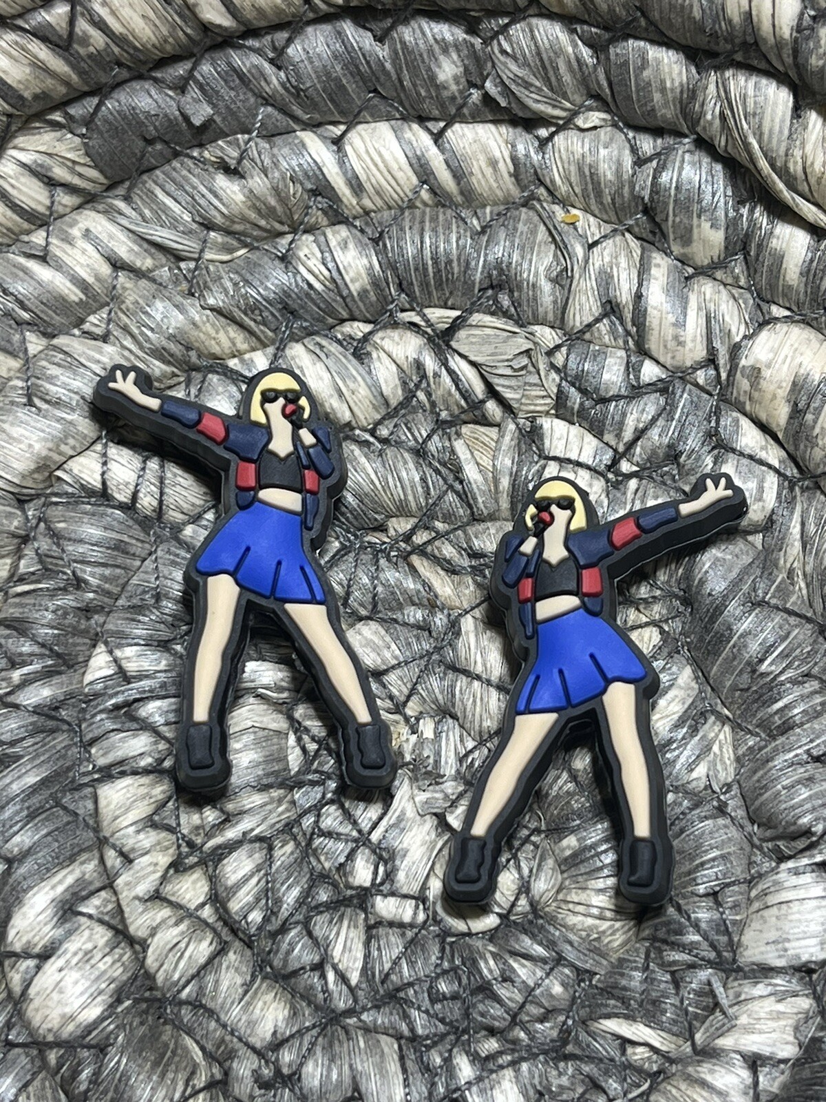 Silicone Focal Beads DIY Beadable Pens Taylor Swift Singing 2 Pieces | eBay