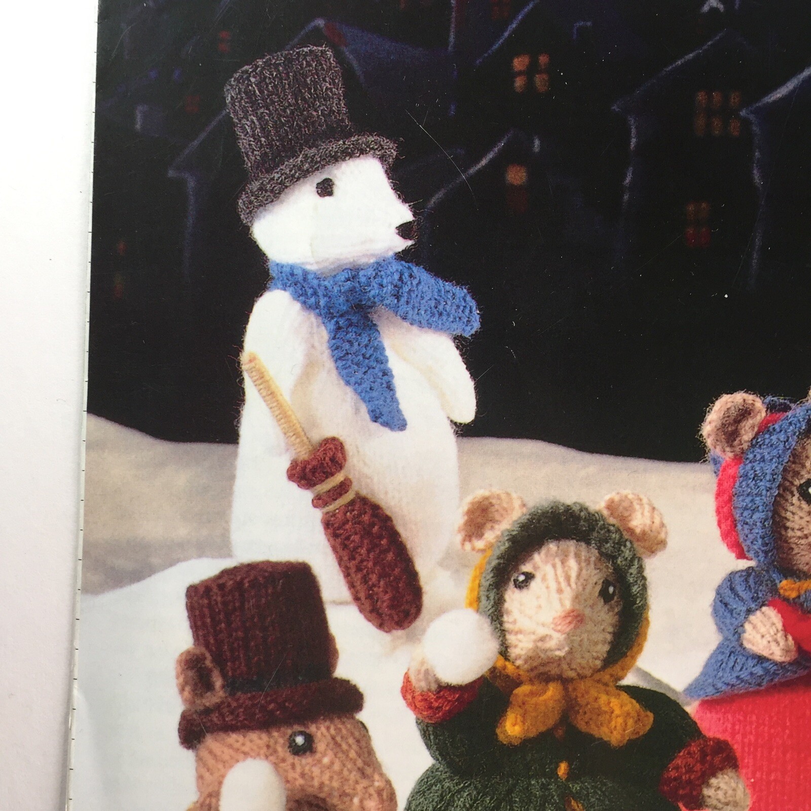 Sirdar 4132 Alan Dart Dickensian Mice Christmas Toy Craft Used Knitting ...