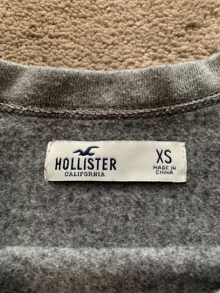 Hollister Gray Pullover Sweatshirt with Gold & White Logo XS | eBay