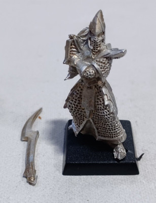 2001 Games Workshop GW Warhammer Dark Elf Drow Executioner Mini with ...