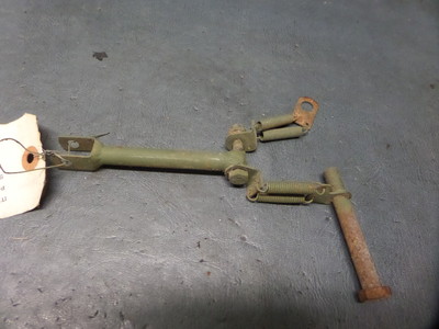 PIPER PA-23 APACHE AIRCRAFT MAIN LANDING GEAR DRAG LINK BRACE SPRING ...