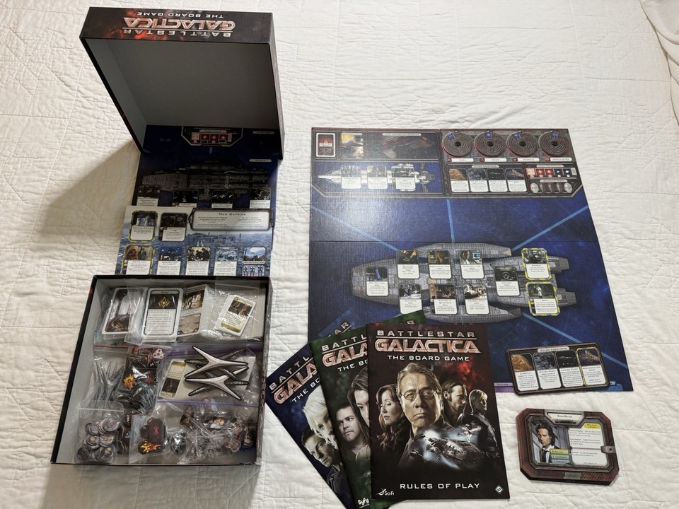 Battlestar Galactica the Board Game with Pegasus and Exodus Expansions ...