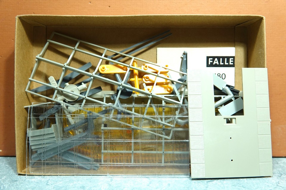 HO SCALE PRECISON MINIATURES STATION PLATFORM MODEL KIT # P180 | eBay